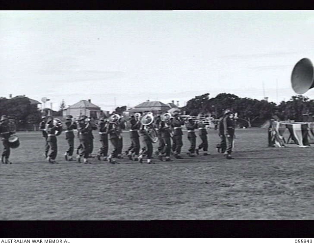 GERALDTON, WA. 1943-08-15. 35TH BATTALION BAND COMPETING IN A ...