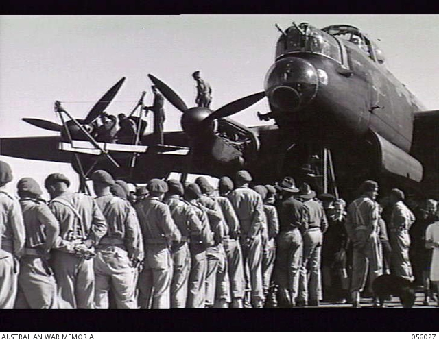 GERALDTON, WA. 1943-08-20. MEMBERS OF THE RAAF AND THE 121ST AUSTRALIAN ...