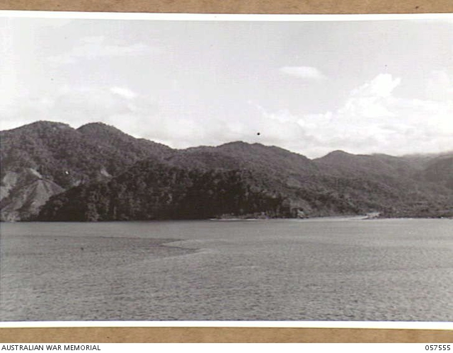 SALAMUA, NEW GUINEA. 1943-09-19. HARBOUR COASTLINE. TO JOIN PHOTOGRAPHS ...