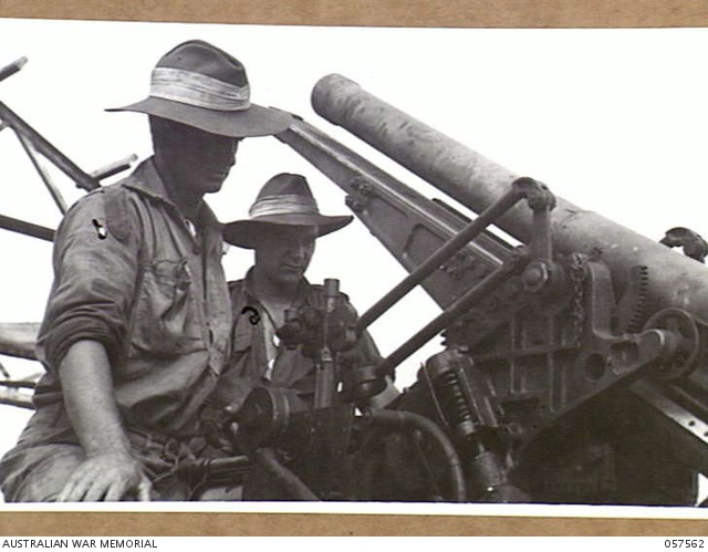 SALAMUA, NEW GUINEA. 1943-09-20. MEMBERS OF THE 162ND AUSTRALIAN LIGHT ...