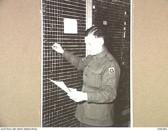 MELBOURNE, VIC. 1943-10-22. SERGEANT C. LAMB OF THE 140TH AUSTRALIAN ...