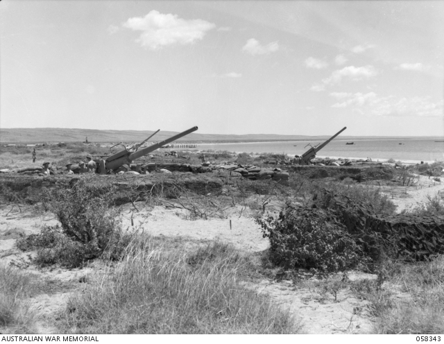 EXMOUTH GULF, WA. 1943-10-10. PERSONNEL OF "B" TROOP, 140TH AUSTRALIAN ...