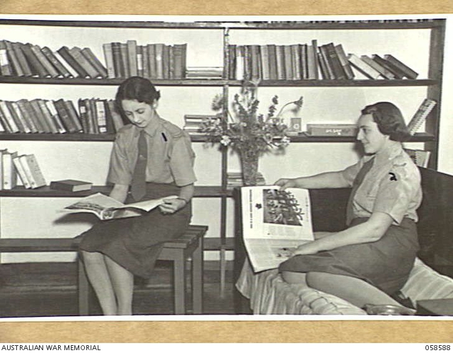 ATHERTON, QLD. 1943-10-19. QFX49611 PRIVATE B. M. WEBB (LEFT) AND ...