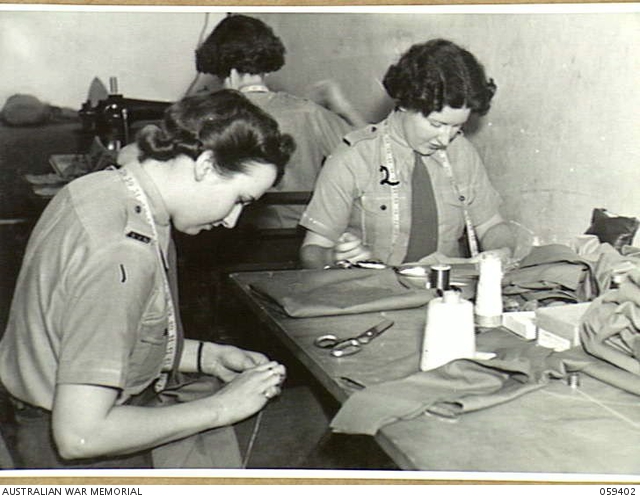 ATHERTON, QLD. 1943-10-30. MEMBERS OF THE AUSTRALIAN WOMEN'S ARMY ...