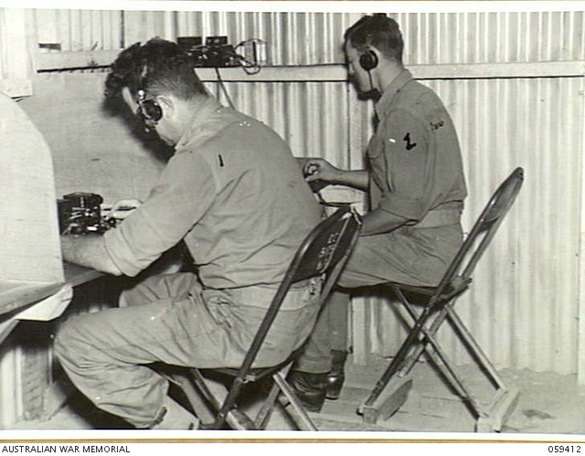 k (LEFT) AND QX19317 SIGNALMAN W. PRESTON (RIGHT) OF "A" AUSTRALIAN ...
