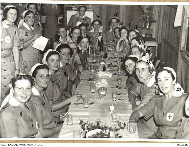 ROCKY CREEK, QLD. 1943-11-23. THE MESS COMMITTEE, COOKS AND NON ...