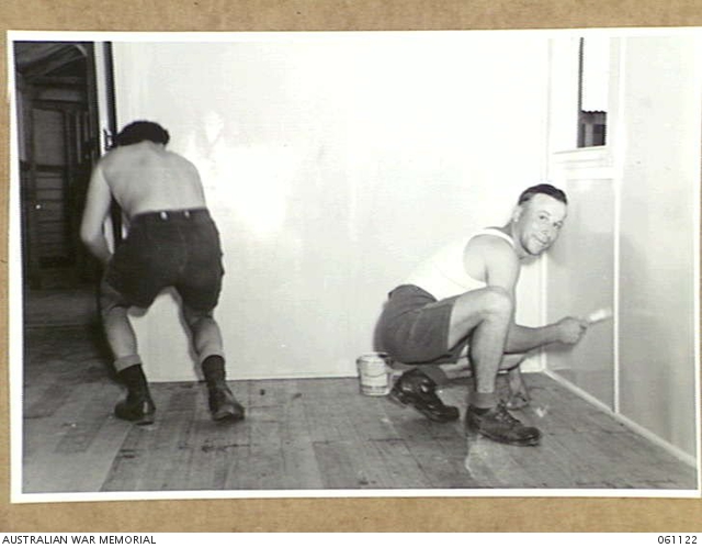 MURCHISON, VIC. 1943-11-23/30. GERMAN PRISONERS OF WAR WORKING ON A NEW ...