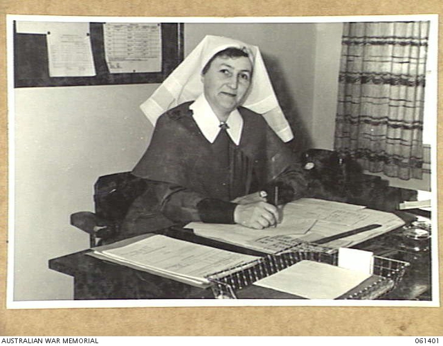 HOLLYWOOD, WA. 1943-12-07. SFX23897 MATRON G. G. MORPHETT OF THE 110TH ...