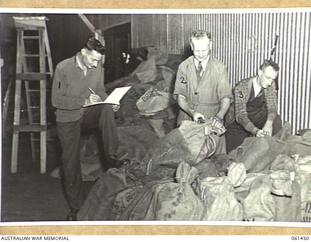 SYDNEY, NSW. 1943-12-10. MR A. GILLEN (2) AND MR J. CRONIN (3); GENERAL ...
