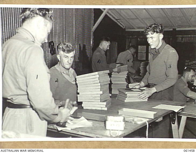 SYDNEY, NSW. 1943-12-10. DESPATCH SECTION OF THE AUSTRALIAN MILITARY ...