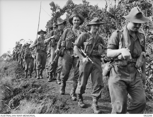 SHAGGY RIDGE, NEW GUINEA. 1943-12-27. PERSONNEL OF D COMPANY 2/16TH ...