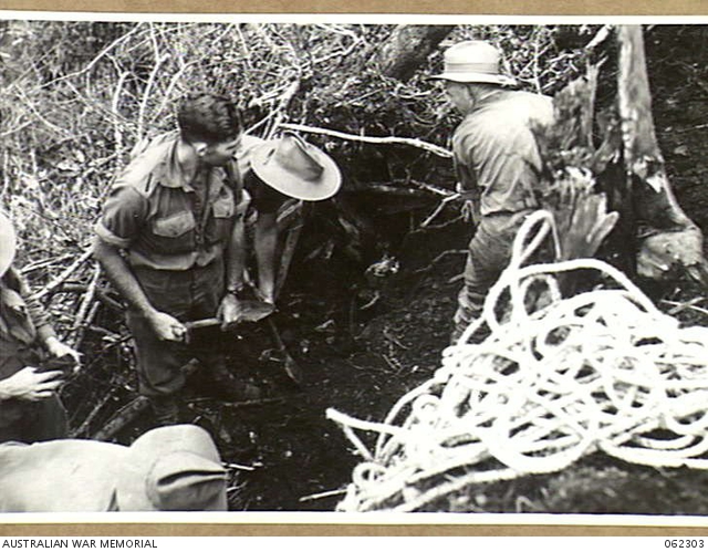 SHAGGY RIDGE, NEW GUINEA. 1943-12-27. AN ENEMY BUNKER ON THE "PIMPLE ...