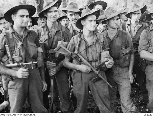 SHAGGY RIDGE, NEW GUINEA. 1943-12-27. TROOPS OF THE 2/16TH AUSTRALIAN ...