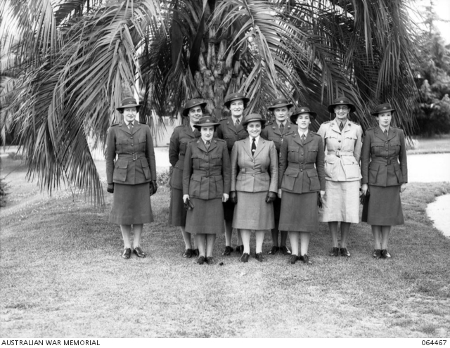 MELBOURNE, VIC. 1944-02-28. AUSTRALIAN WOMEN'S SERVICE OFFICERS ...