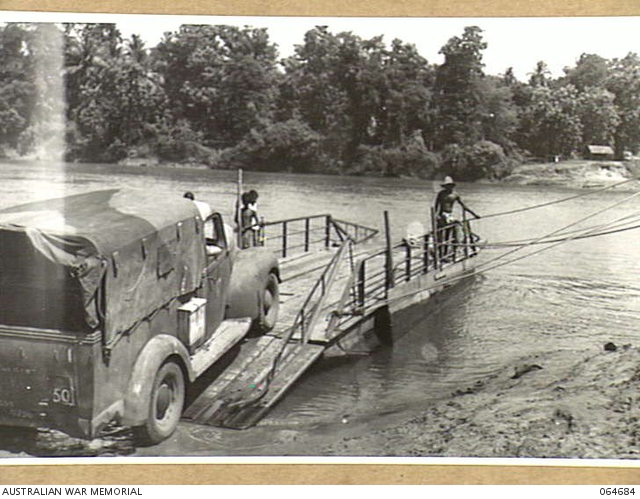 AUGURUWATOTA, CEYLON. 1942-06. THE FLYING BRIDGE OR PUNT ON THE KALU ...
