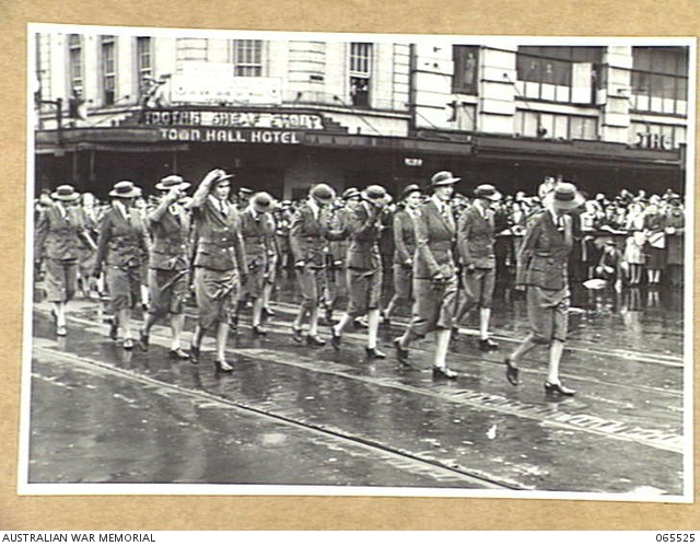 SYDNEY, NSW. 1944-04-14. MEMBERS OF THE AUSTRALIAN ARMY NURSING SERVICE ...