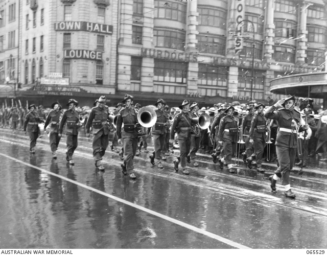SYDNEY, NSW. 1944-04-14. THE 2/27TH INFANTRY BATTALION BAND GIVE "EYES ...