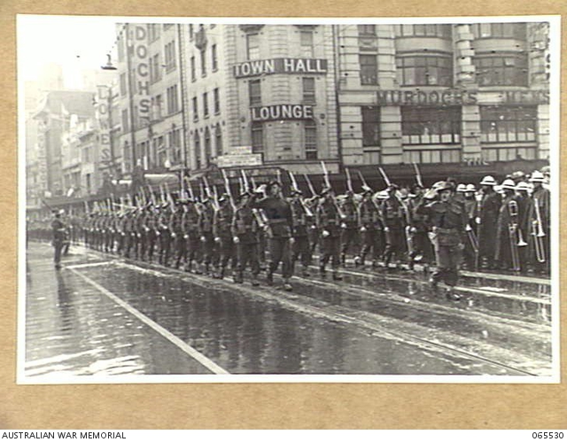 SYDNEY, NSW. 1944-04-14. MEMBERS OF THE 55TH BATTERY, 2/5TH FIELD ...