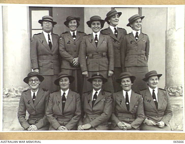 MELBOURNE, VIC. 1944-04. GROUP PORTRAIT OF PRINCIPAL MATRONS OF THE ...