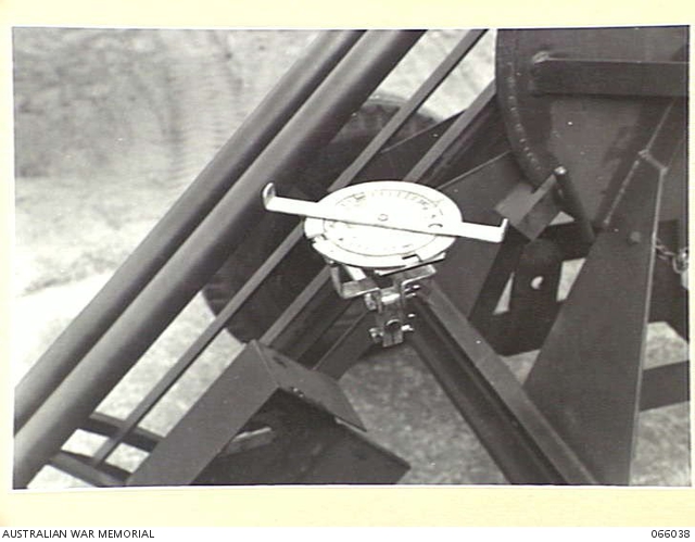 SYDNEY, NSW. 1944-04-27. DIAL SIGHT, SHOWING SPIRIT LEVELS, OF A ...