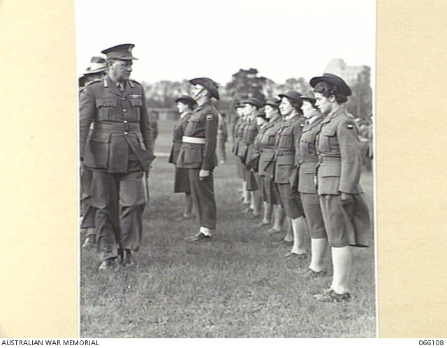 FAWKNER PARK, MELBOURNE, VIC. 1944-05-10. VX79 MAJOR-GENERAL C. H ...