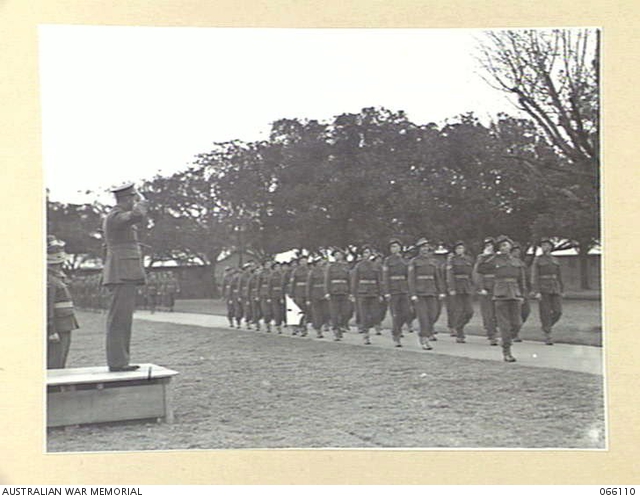 FAWKNER PARK, MELBOURNE, VIC. 1944-05-10. VX79 MAJOR-GENERAL C. H ...