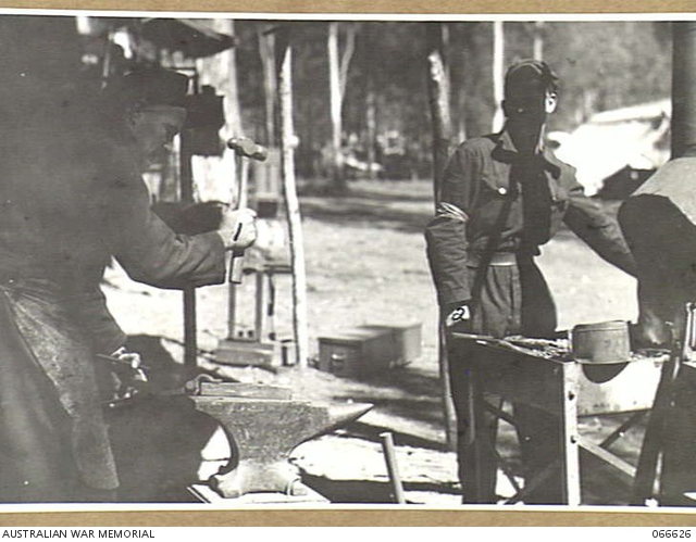 WONGABEL AREA, QUEENSLAND, AUSTRALIA. 1944-05-24. NX82368 CRAFTSMAN E.J ...