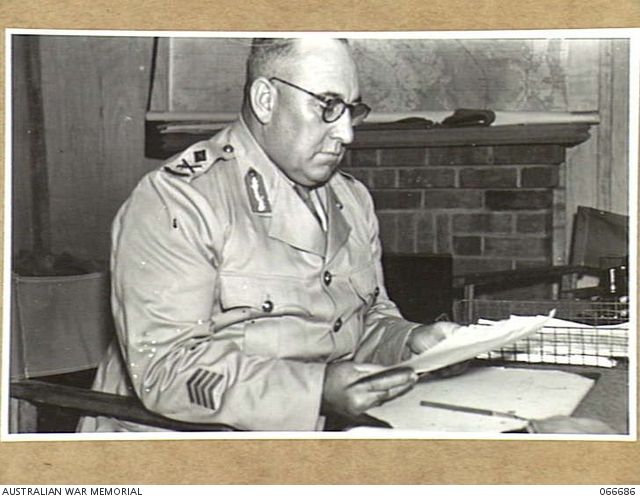 RAVENSHOE, QUEENSLAND, AUSTRALIA. 1944-05-30. NX7 MAJOR GENERAL G.F ...