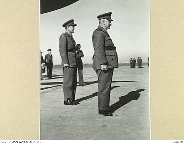 MELBOURNE, VICTORIA, AUSTRALIA. 1944-06-27. THE COMMANDER-IN-CHIEF ...