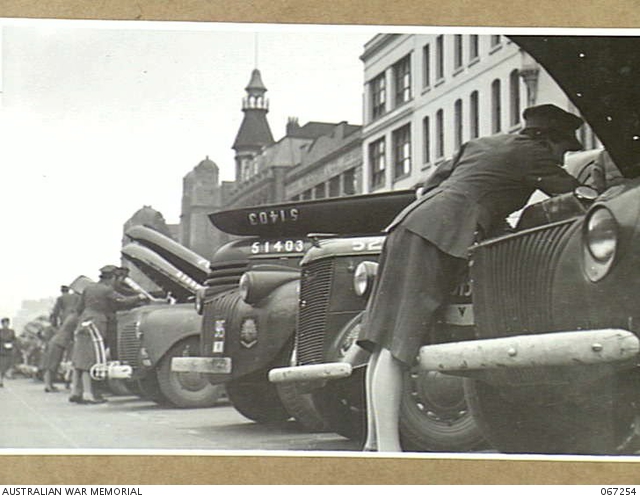 MELBOURNE, VICTORIA, AUSTRALIA. 1944-07-13. AUSTRALIAN WOMEN'S ARMY ...