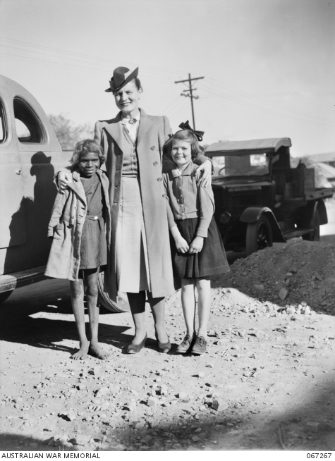 ALICE SPRINGS, NT. 1944-06-29. DR. EDITH SUMMERSKILL, A MEMBER OF THE ...