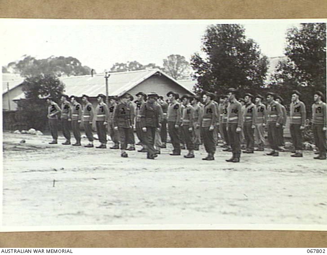 BALCOMBE, VICTORIA, AUSTRALIA. 1944-08-03. THE CHIEF INSTRUCTOR OF THE ...