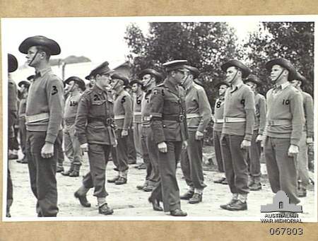 BALCOMBE, VICTORIA, AUSTRALIA. 1944-08-03. THE CHIEF INSTRUCTOR OF THE ...