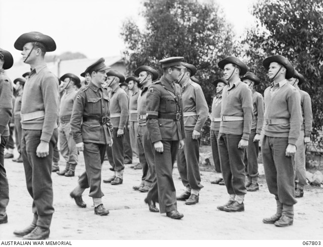 BALCOMBE, VICTORIA, AUSTRALIA. 1944-08-03. THE CHIEF INSTRUCTOR OF THE ...