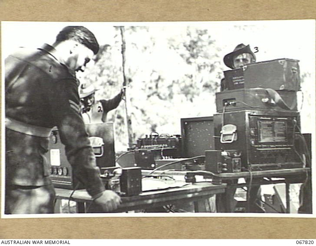 BALCOMBE, VICTORIA, AUSTRALIA. 1944-08-03. STUDENTS OF THE 1ST FIELD ...