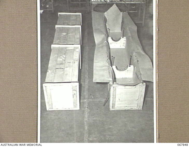 SYDNEY, NEW SOUTH WALES, AUSTRALIA. 1944-07-27. 25 POUNDER ORDNANCE ...