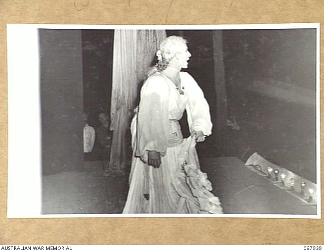 BARRINE, NORTH QUEENSLAND, AUSTRALIA. 1944-08-02. SCENE 3 OF THE PLAY ...