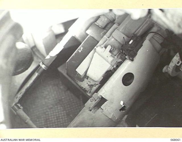NORTH NERANG, QLD. 1944-06-11 TO 1944-07-18. VIEW THROUGH THE TURRET ...