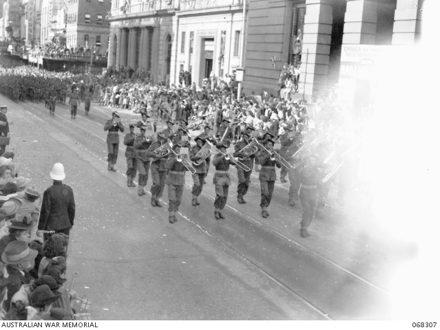 BRISBANE, QUEENSLAND, AUSTRALIA. 1944-08-08. THE BAND OF THE 18TH ...