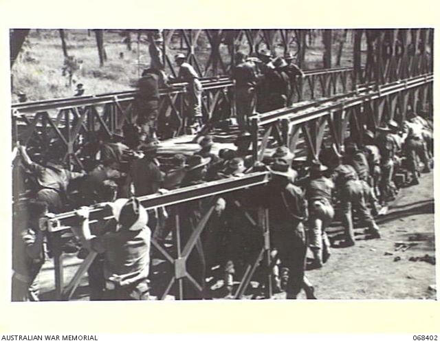 MILL STREAM, RAVENSHOE AREA, QUEENSLAND, AUSTRALIA. 1944-08-10. SAPPERS ...