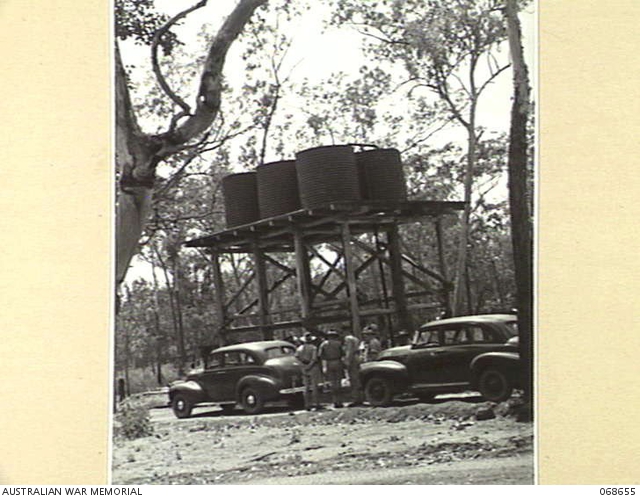 HUMPTY-DOO, NORTHERN TERRITORY, AUSTRALIA. 1944-08-21. THE COMMANDER IN ...
