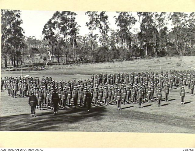 STRATHPINE, QUEENSLAND, AUSTRALIA. 1944-08-24. MEMBERS OF THE 2/5TH ...