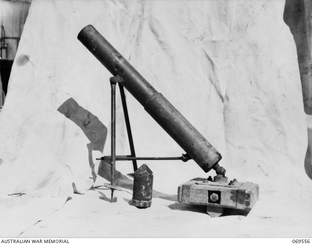 BALIKPAPAN, BORNEO. 1946. A JAPANESE IMPROVISED 112MM MORTAR AND BOMB ...