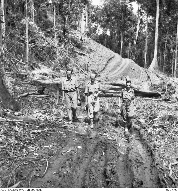 WAMPIT, NEW GUINEA, 1944-03-02. VX133146 LIEUTENANT R. BOOTH, (PLATOON ...