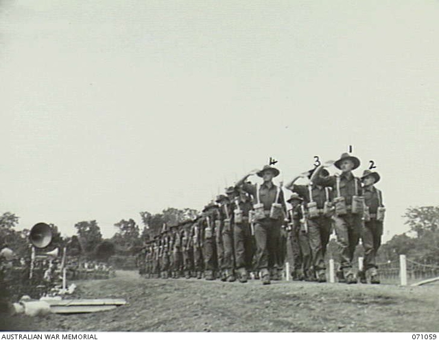 LAE, NEW GUINEA. 1944-03-08. MEMBERS OF THE 47TH INFANTRY BATTALION ...