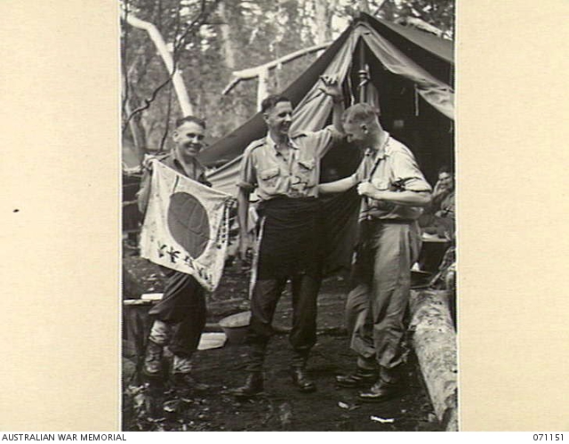 FORTIFICATION POINT, NEW GUINEA, 1944-03-15. MEMBERS OF THE 32ND FIELD ...