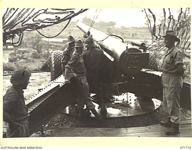 LAE, NEW GUINEA, 1944-03-29. THE 155MM M1918A1 FIELD GUN AT N HEAVY ...