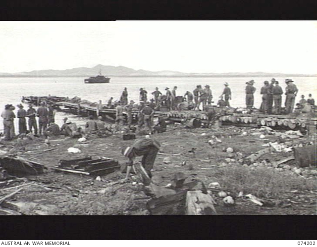 HANSA BAY, NEW GUINEA. 1944-06-22. TROOPS OF C COMPANY, 4TH INFANTRY ...
