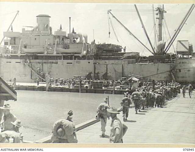 LAE, NEW GUINEA. 1944-11-10. TROOPS OF THE 5TH SUB AREA EMBARKING ...
