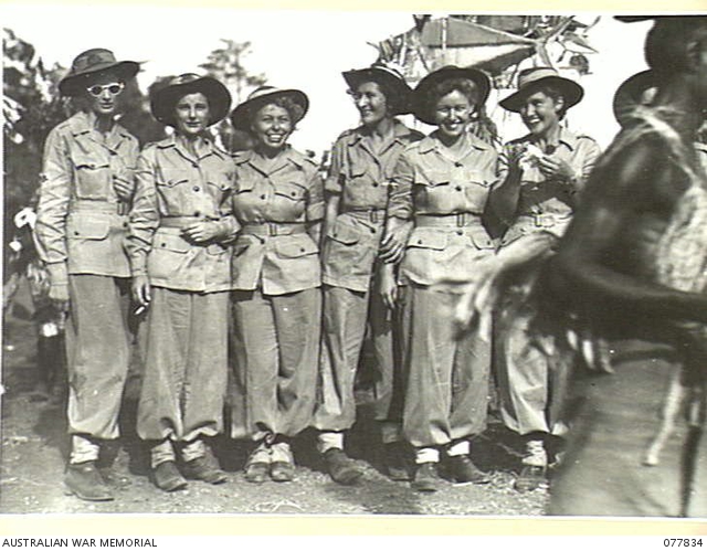 MALAHANG, LAE, NEW GUINEA. 1944-12-25. A GROUP OF MEMBERS OF THE ...